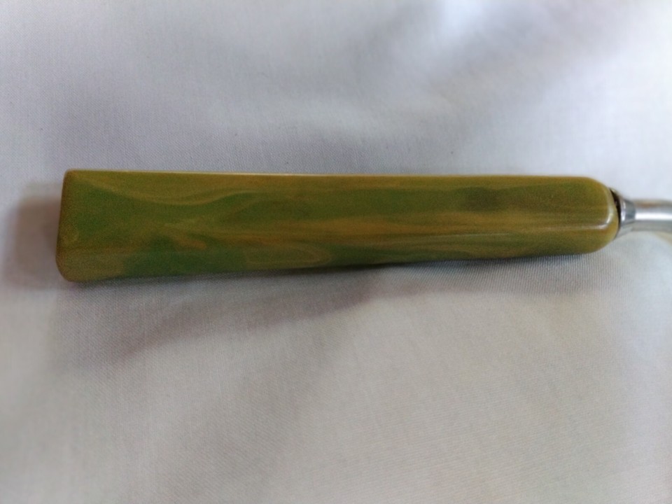 Vintage Green Bakélite Angel Food Cake Cutter Comb Excellent Condition ...