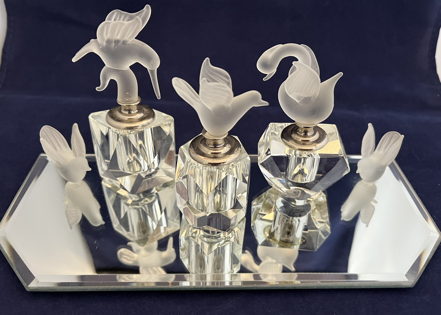 Vintage 4 Pc Crystal Birds Perfume Bottle Vanity Set. Swan, Hummingbird ...
