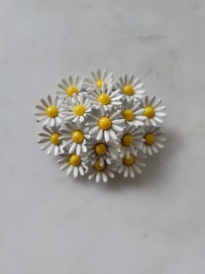 Vintage Daisy Cluster Daisies Metal Brooch White And Yellow | eBay