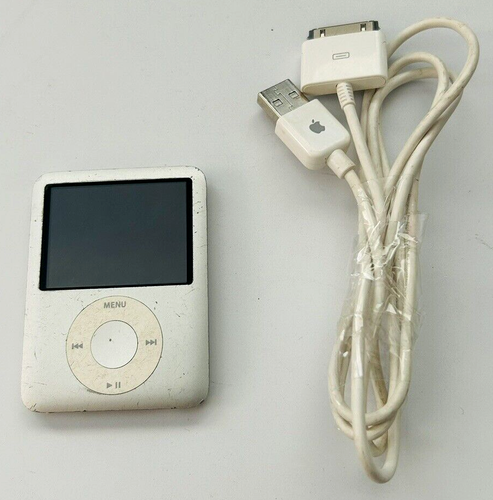 Apple iPod A1236 Nano Silver 3rd Generation 4GB "As is- For Parts Only ...