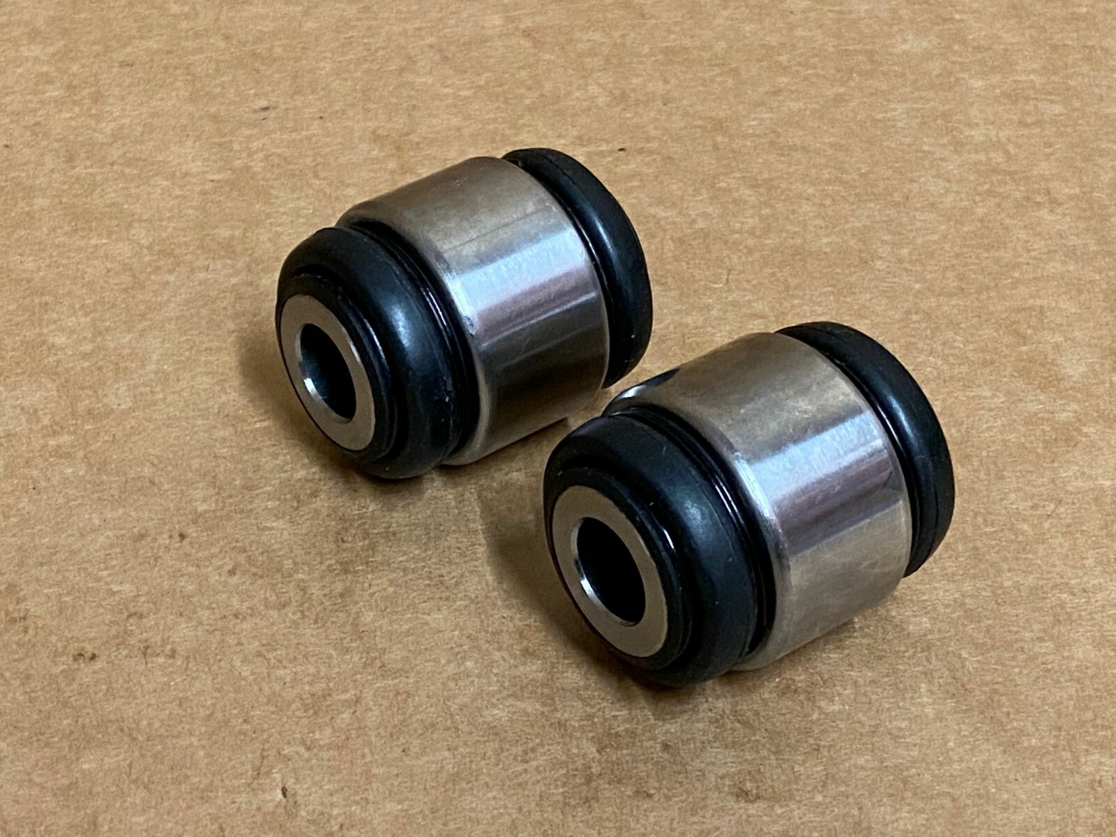 PAIR OF REAR AXLE HUB LOWER ROSE JOINT BUSH FOR MERCEDES E-CLASS W124 ...