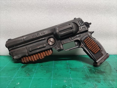 Fallout TV Series Inspired 3D Printed Maximus' 10mm Pistol Prop Moving ...