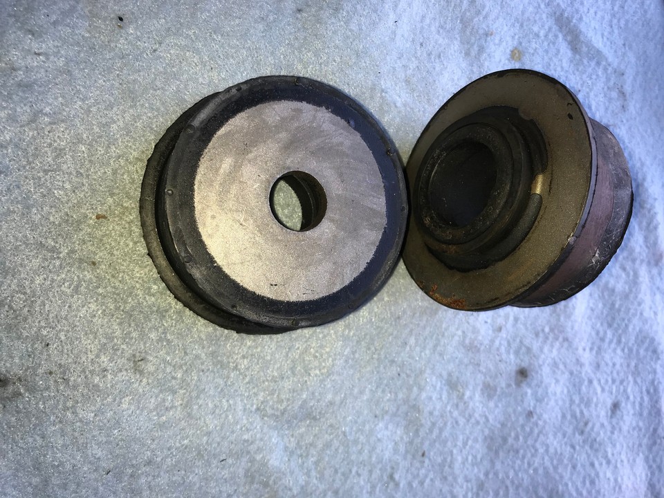 CAT MOUNT Pt# 4N-8204 CATERPILLAR ++-------------------------- OEM NOS ...