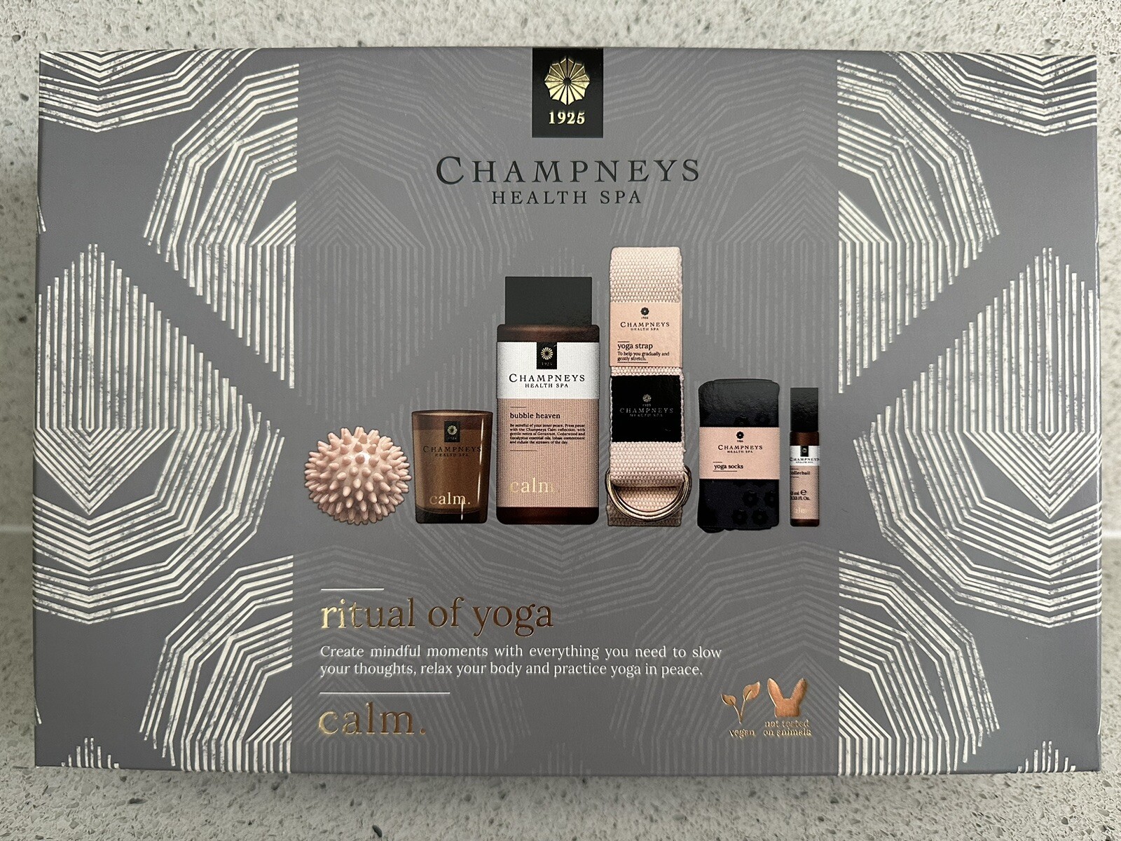 CHAMPNEYS RITUAL OF YOGA GIFT SET Strap Socks Massage Ball Bubble Bath ...