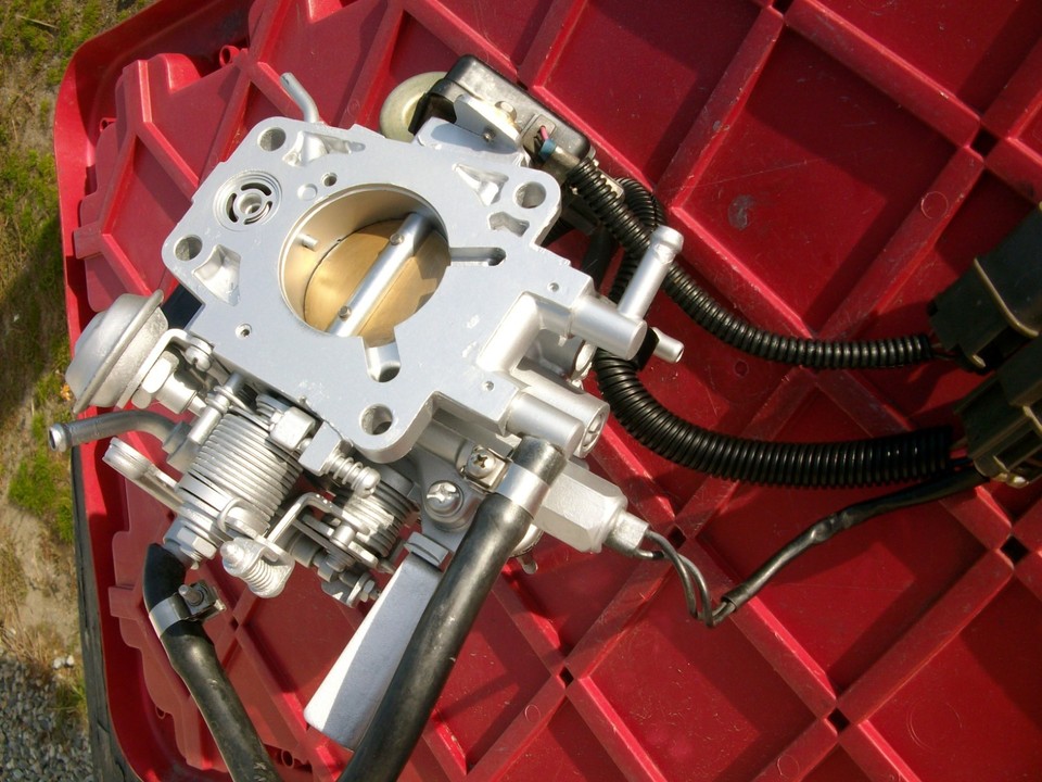 1986-1989 Nissan D21 Hardbody Pathfinder 2.4L 4-cyl Throttle Body ...