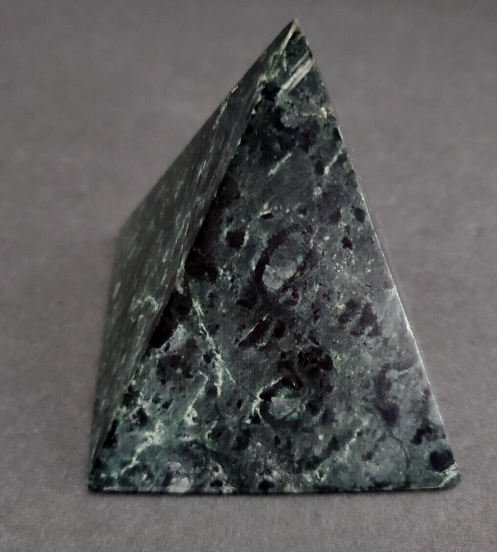 Hamilton Gifts Vintage Marble Pyramid Paperweight 3"X3"X3" Black Green ...