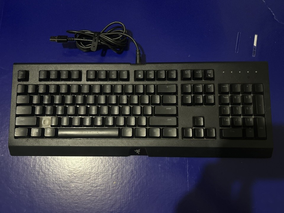 Razer Cynosa V2 QWERTY Gaming Keyboard Customizable Chroma RGB Lighting ...