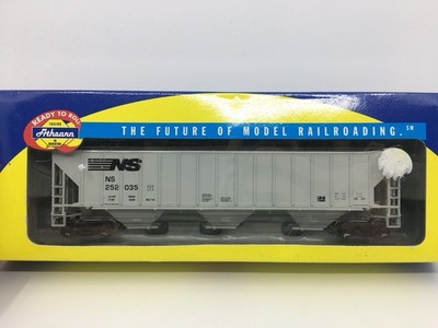 HO Athearn RTR 7150 Norfolk Southern 54’ PS 3-Bay Covered Hopper NS ...