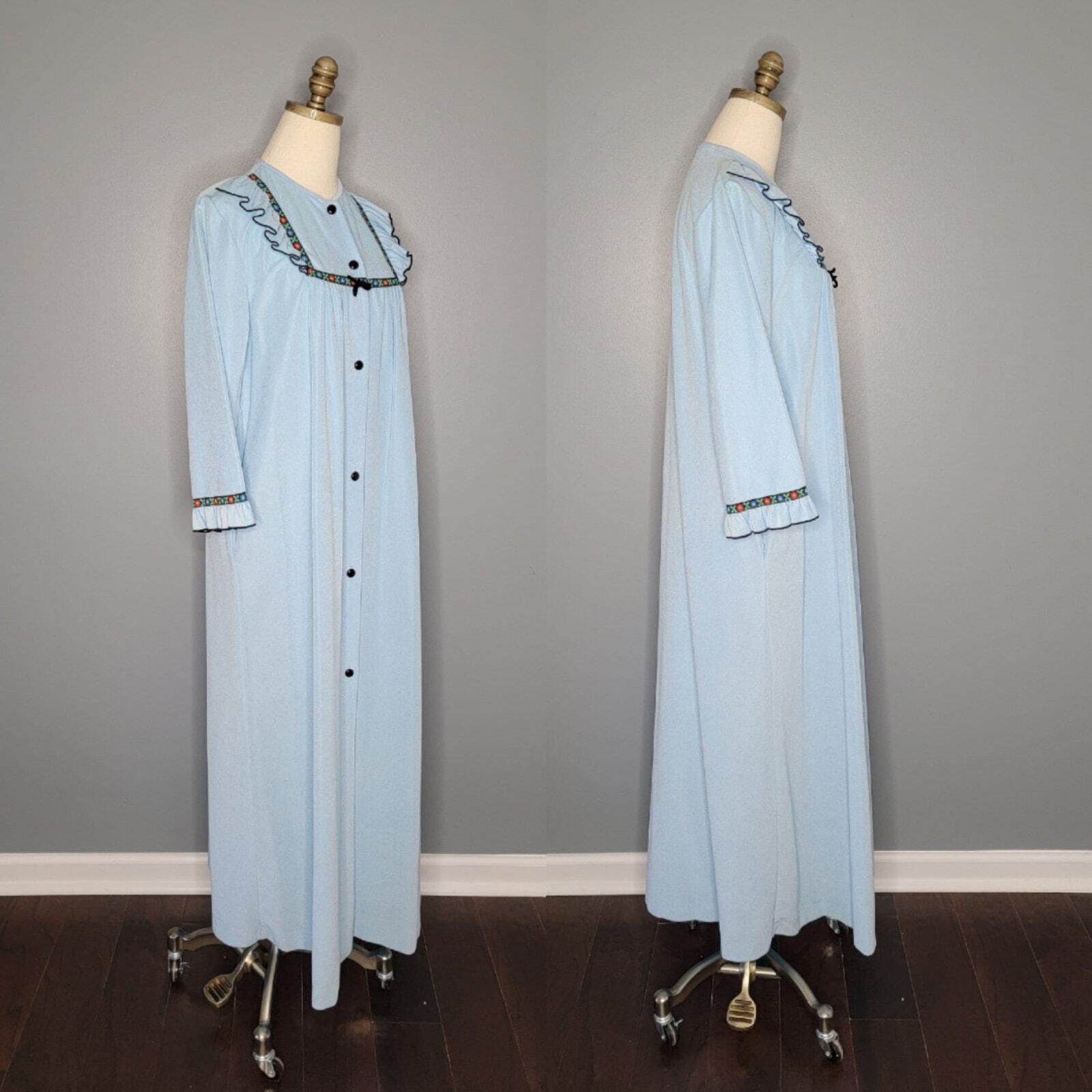 1970s Lorraine Baby Blue Robe Vintage Loungewear - Gem