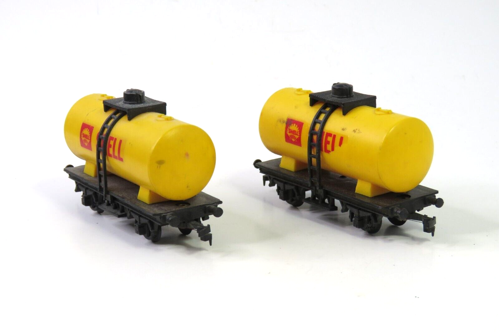 2 PCS VINTAGE LIMA SHELL YELLOW TANK RAIL CAR 2702 HO SCALE MADE ITALY ...