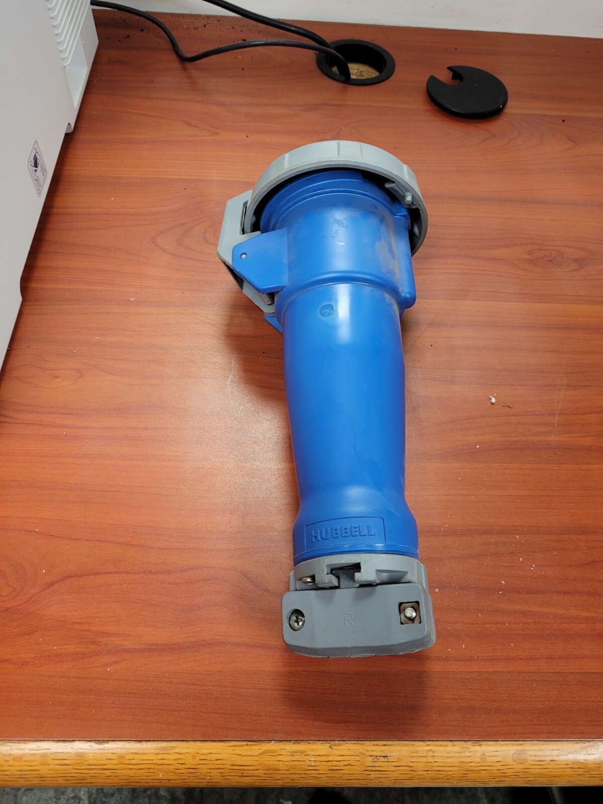 Hubbell 560C9W 4 Pole 5 Wire 60 Amp Pin Sleeve Connector for sale ...