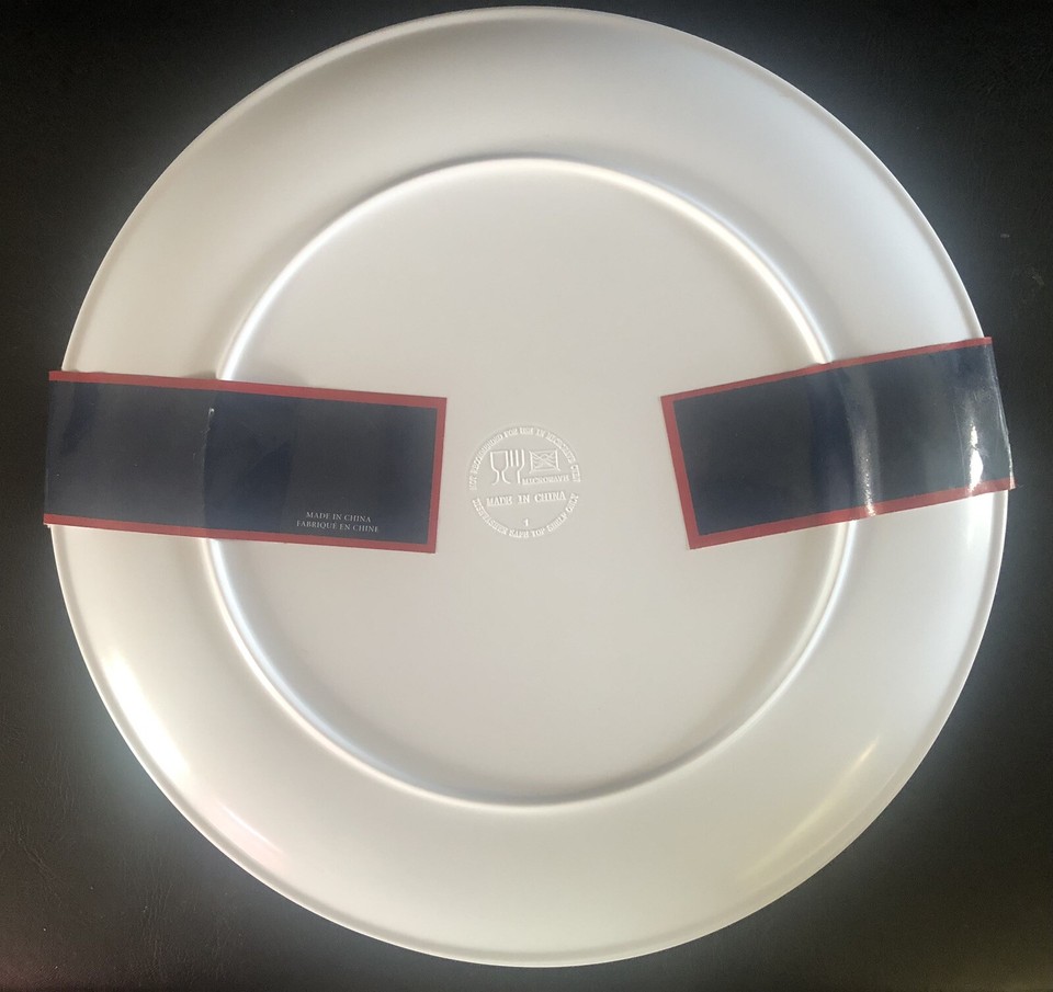 Boat House Brand - Blue & Green Fish Design White 11” Plastic Plates ...