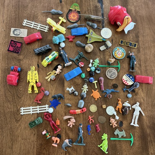 Vintage Lot Cracker Jack/ Bubble Gum Machine Toys Trinkets Prizes ...