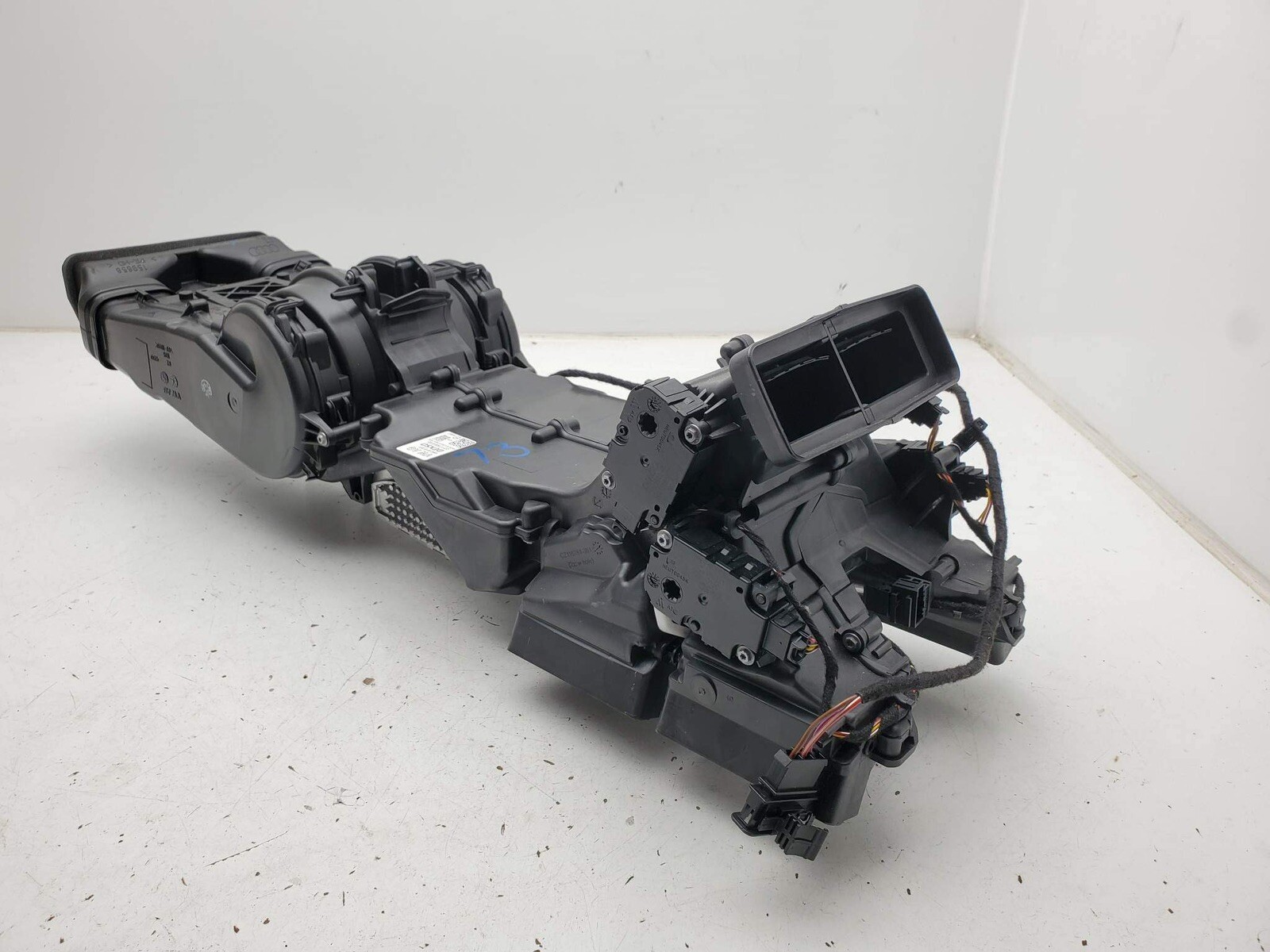 2017-2019 AUDI Q7 REAR HVAC AC CLIMATE HEATER BLOWER HOUSING BOX OEM ...