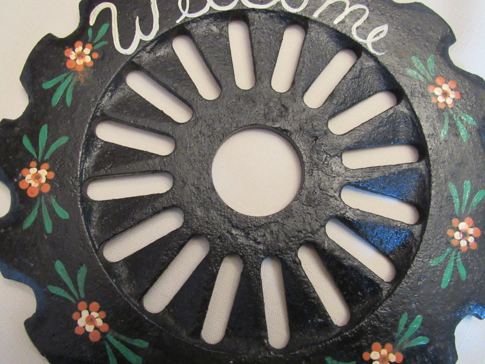 VINTAGE HANDMADE CAST IRON WELCOME SIGN ON MACHINE PART - UNUSUAL ...