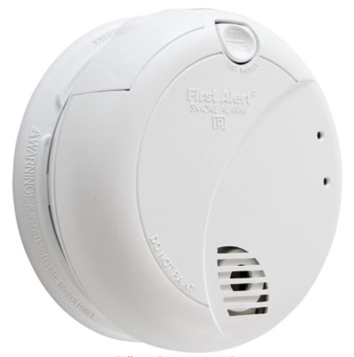 First Alert BRK 7010B Hardwired Smoke Detector with Photoelectric ...