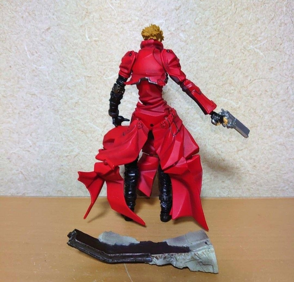 Kaiyodo Revoltech Yamaguchi Trigun Vash the Stampede Action Figure ...