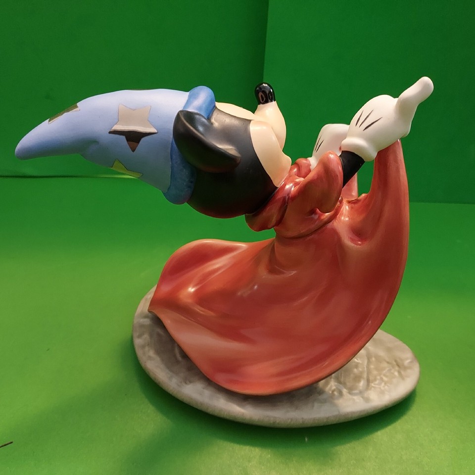 WALT DISNEY CLASSIC COLLECTION- FANTASIA 'MISCHIEVOUS APPRENTICE'- MINT ...