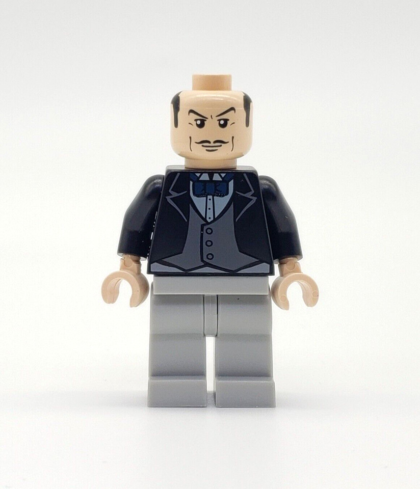 Lego Alfred Pennyworth 7783 The Batcave 2006 Batman DC Butler Bow Tie ...