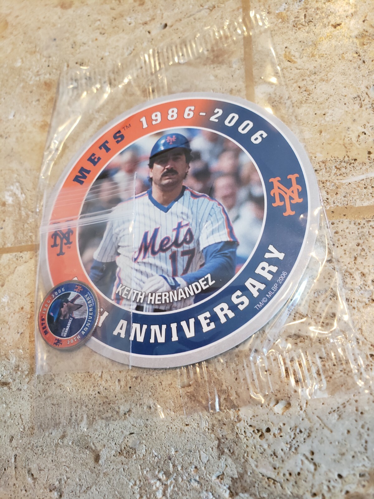 NEW YORK METS DUNKIN DONUT 1986 2006 KEITH HERNANDEZ QUARTER SEINFELD ...