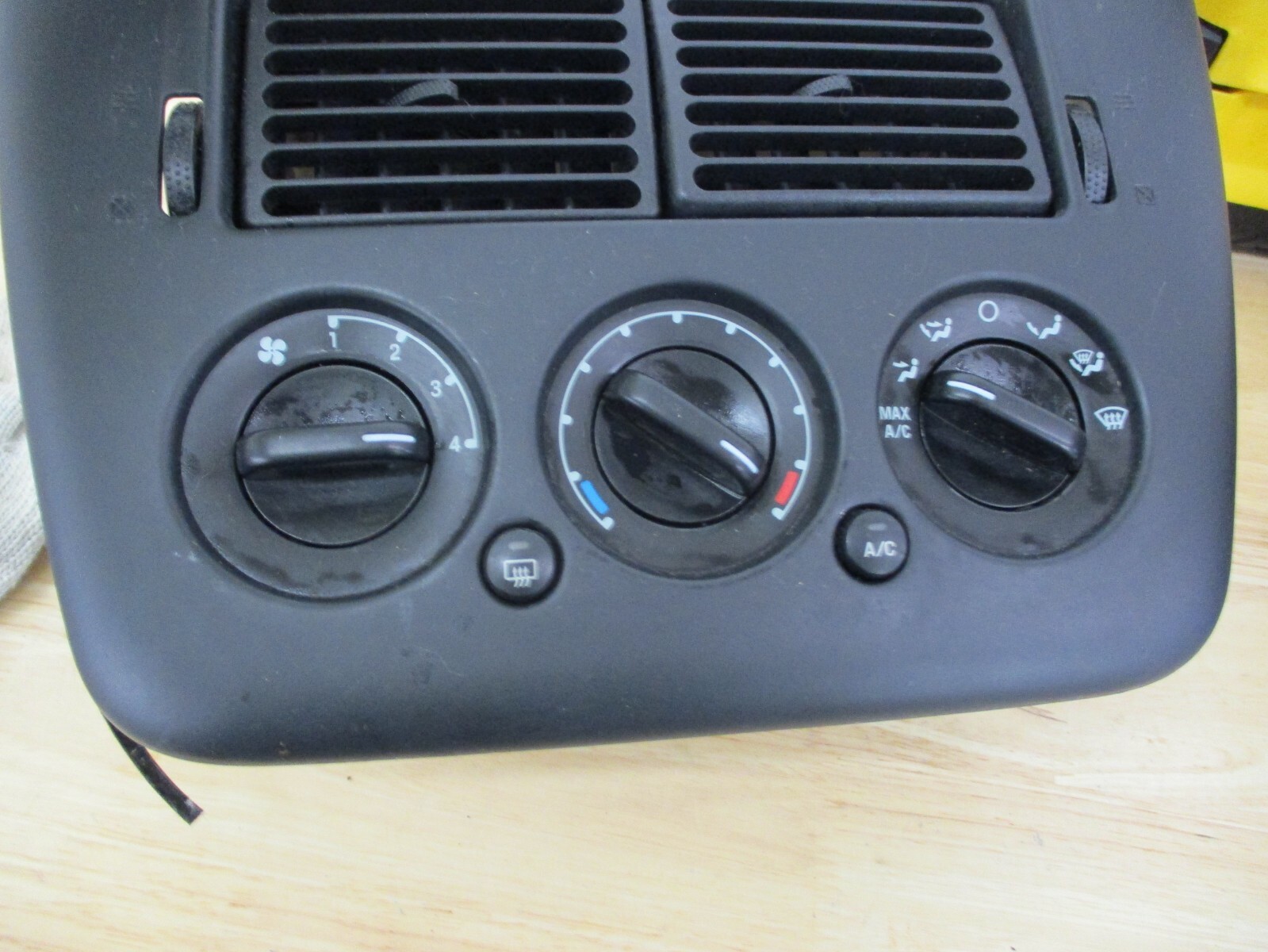 02-05 Ford Explorer AC Heater Climate Temp Control Unit Bezel Vents ...