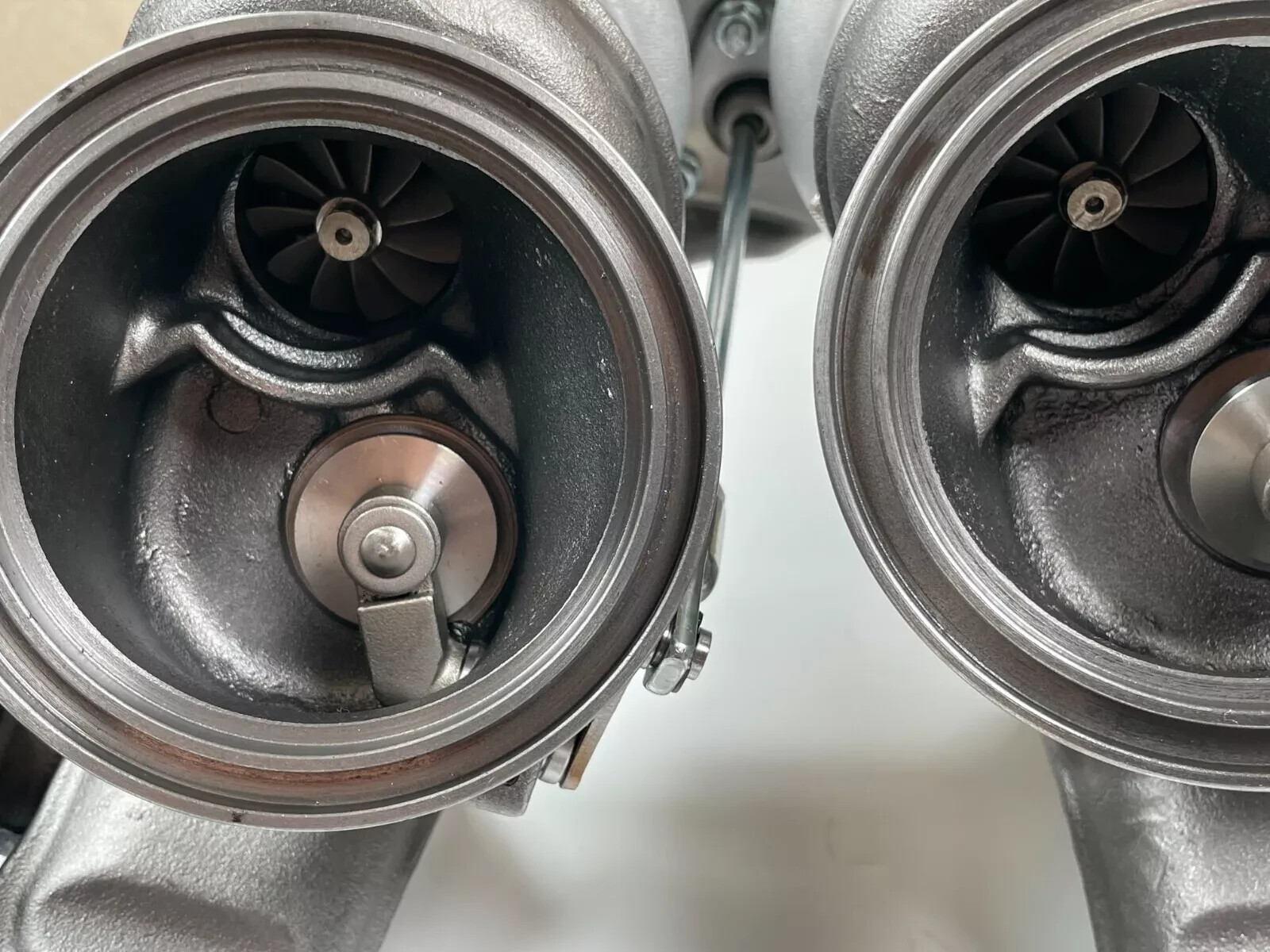 11657593020 11657593022 Twin Turbo For BMW 740i 740Li X6 35iX E71 E72 3 ...