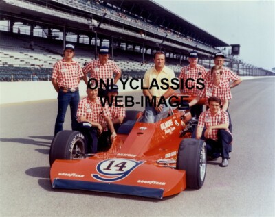 1975 AJ FOYT, DAD & CREW GILMORE COYOTE INDY 500 SPEEDWAY AUTO RACING ...