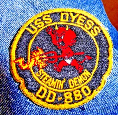 VINTAGE WOVEN PATCH US NAVY USS DYESS STEAMIN DEMON DD-880 DESTROYER | eBay
