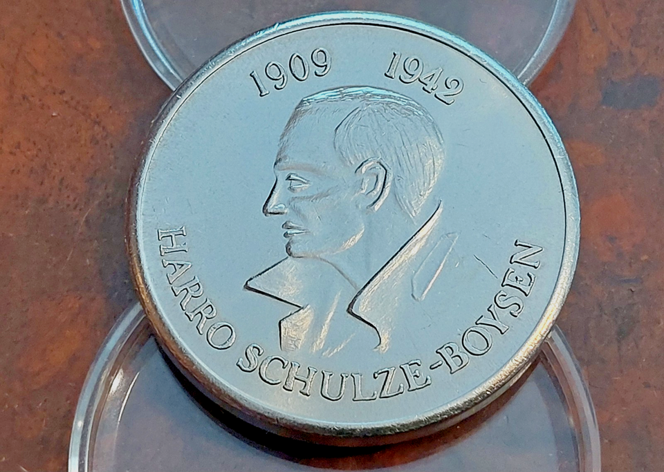 GERMAN HARRO SCHULZE BOYSEN SILVER MEDAL LUFTWAFFE OFFICER GERMANY GDR ...