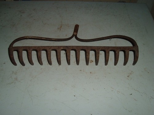 Vintage Garden Rake Head Wine Glass Rack Kitchen Antique Farm Home Tool ...