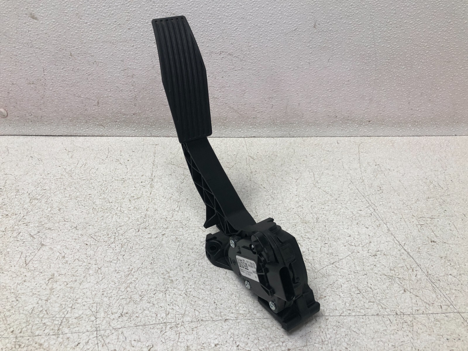 2018 - 2020 GMC TERRAIN GAS PEDAL ACCELERATOR THROTTLE SENSOR OEM ...