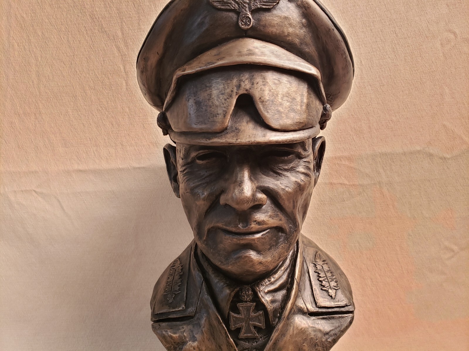 Limited Edition - Feldmarschall Erwin Rommel Cold Cast Bronze Bust - 22 ...