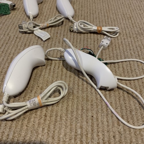 PARTS/REPAIR Lot 5 Nintendo Wii Remote OEM Generic Motion Plus Nunchuck ...