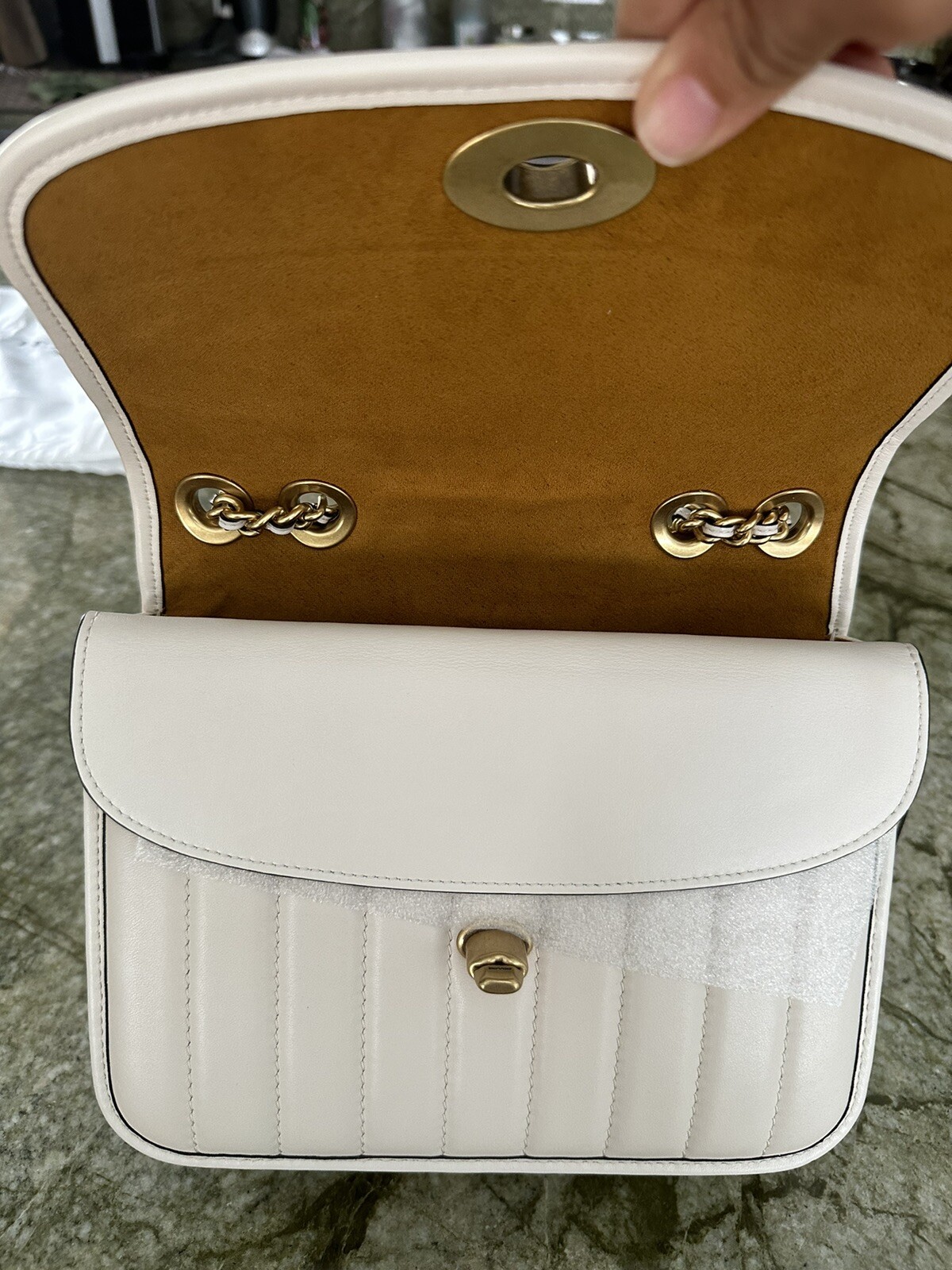 Coach Madison 18 Shoulder Bag With Quilting in Chalk - Gem