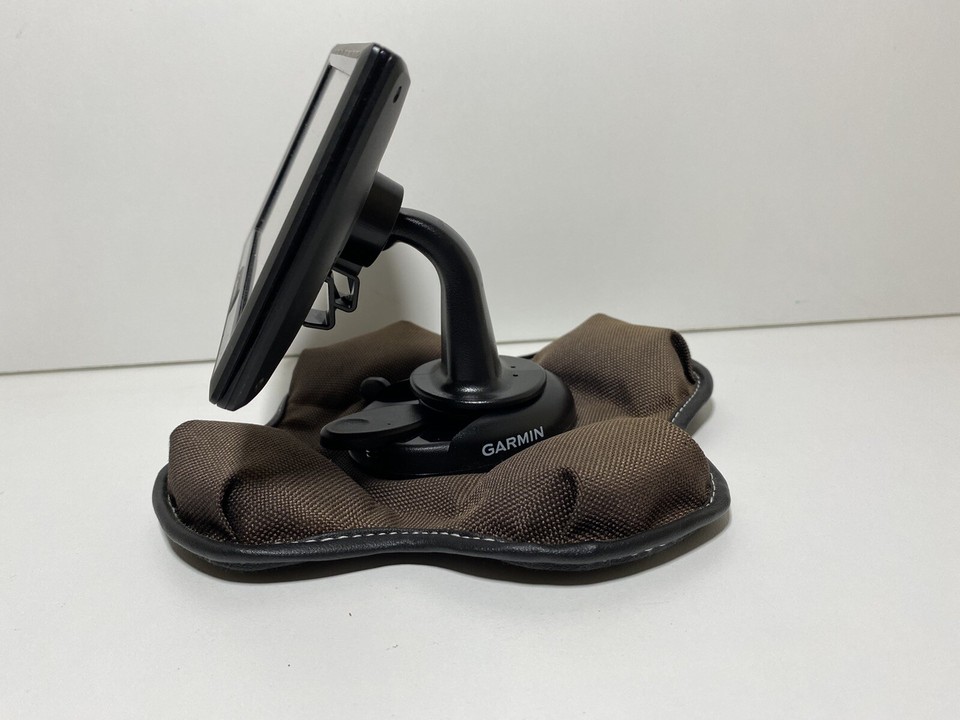 Garmin GPS 145-01615-11 Nav System Bundle W/ Weighted Car Mount & Car ...