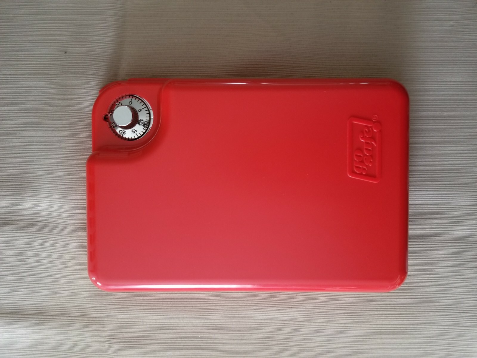 Go Safe - Personal Portable & Attachable Travel Security Case / IDESIGN ...