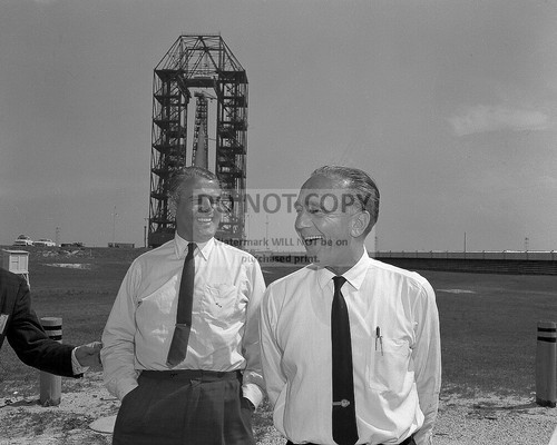 WERNHER VON BRAUN WITH DR. KURT DEBUS - 8X10 NASA PHOTO (ZZ-163) | eBay