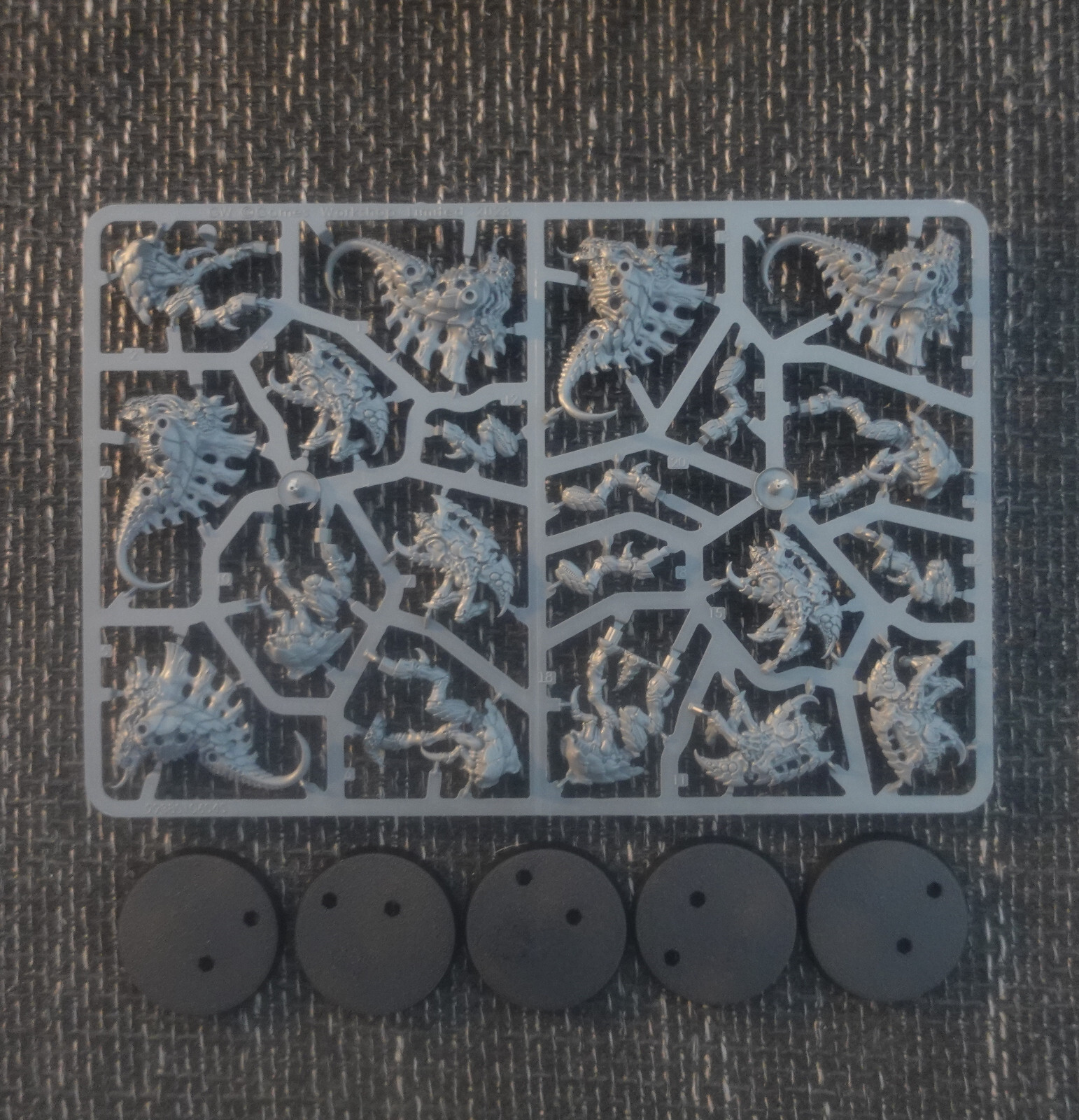 WARHAMMER 40000 - TYRANIDS / 5 x BARBGAUNTS TABLETOP XENOS NECROMUNDA ...