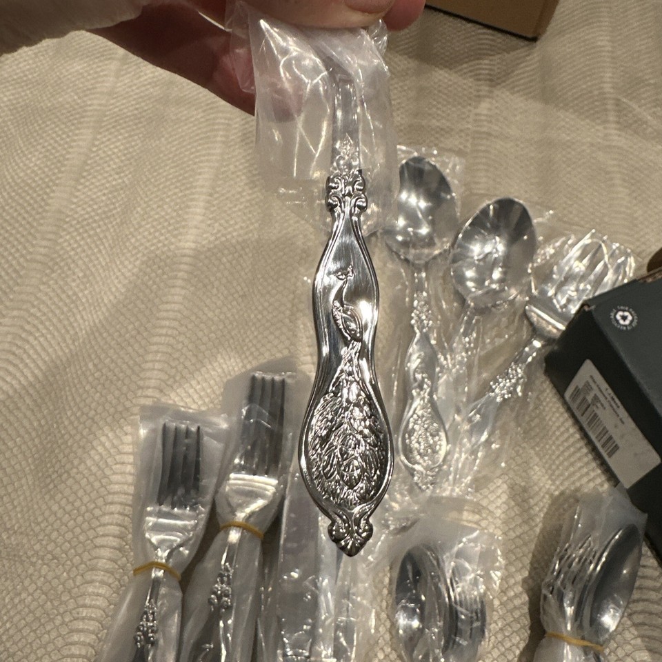 Wallace Peacock 45 Piece Service for 8 Stainless Steel 18/10 Flatware ...