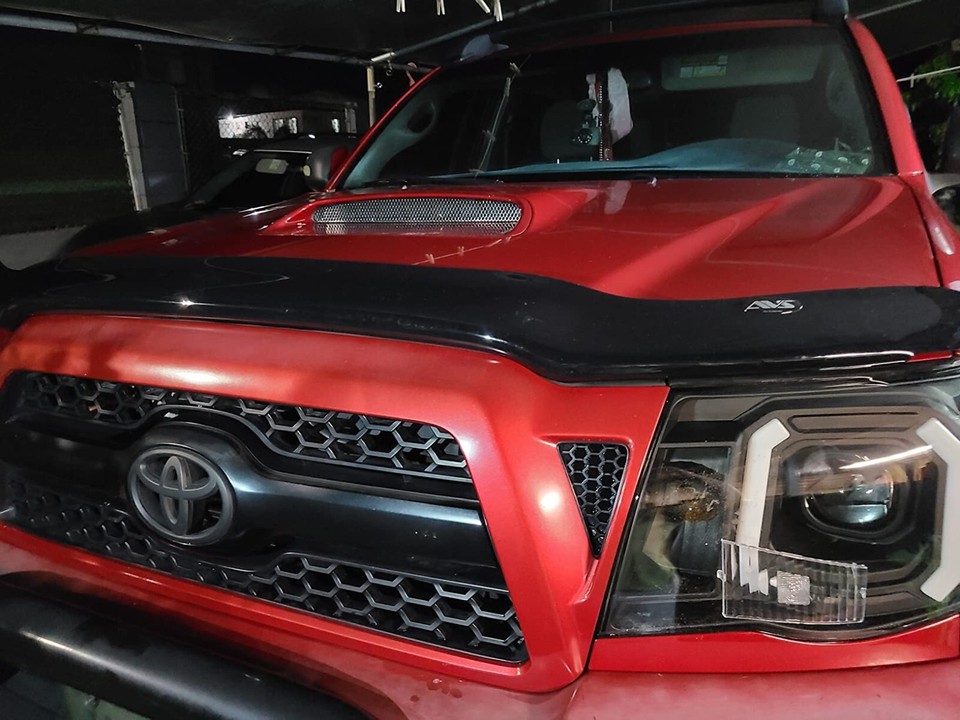 BugFlector II Hood Protector Bug Shield Deflector for 2005-2011 Toyota ...