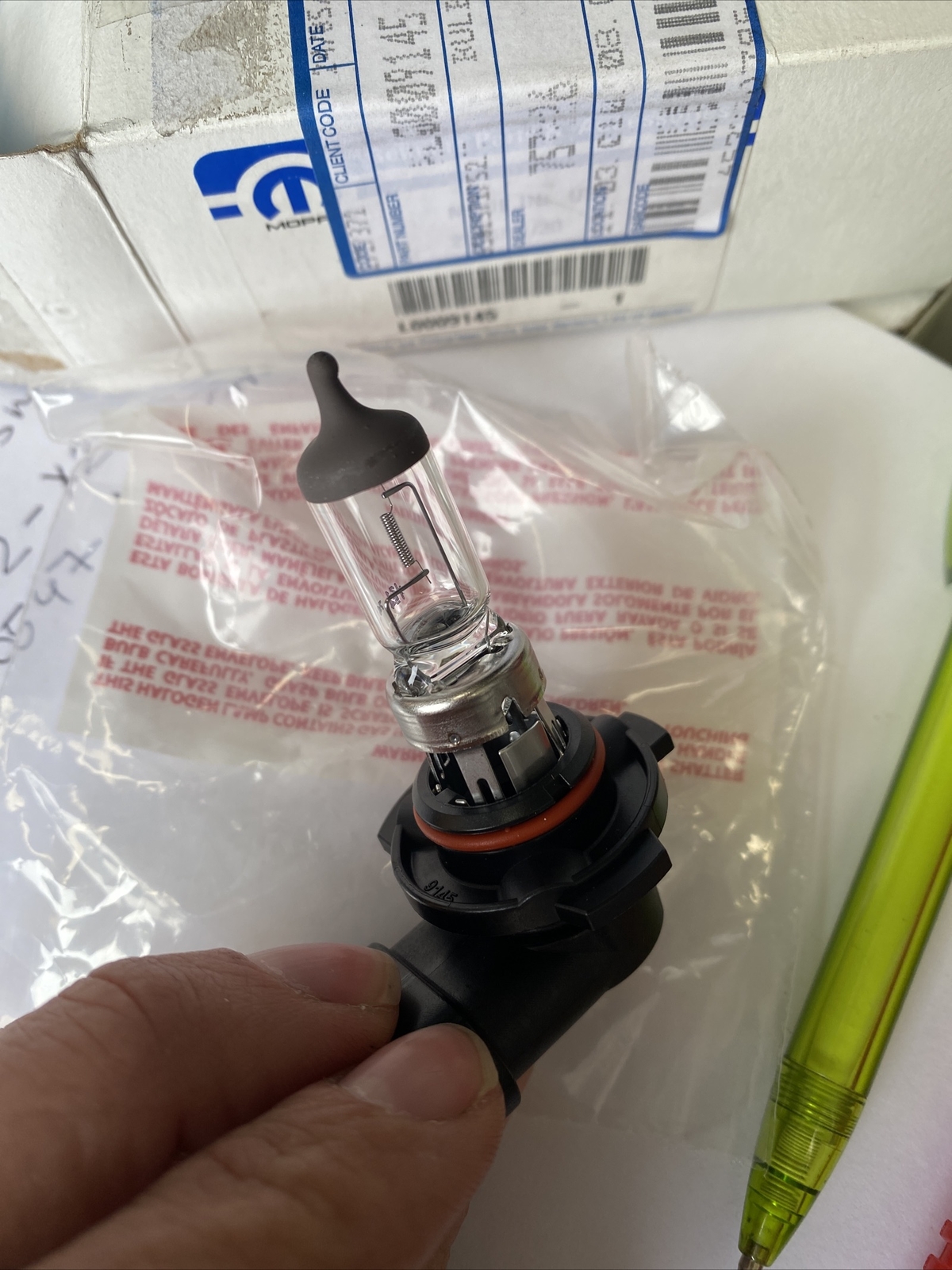 Fog Light Bulb Right Mopar L0009145 Fits CHRYSLER 300c Grand Voyager ...