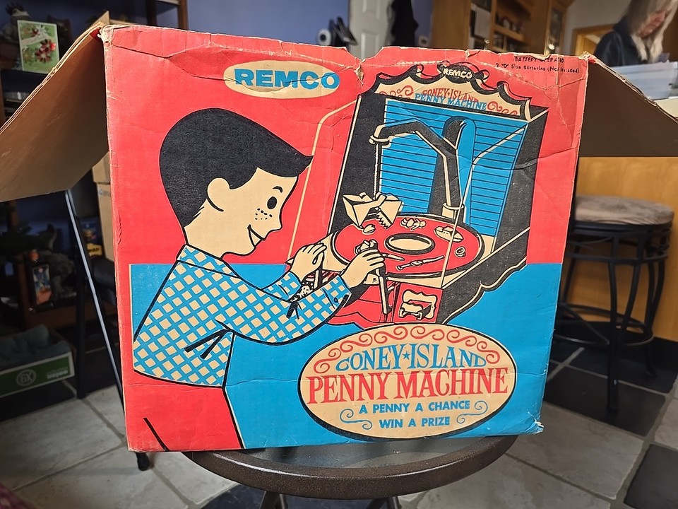 Vintage 1950s Remco Coney Island Penny Machine Arcade Claw Game W/toy ...