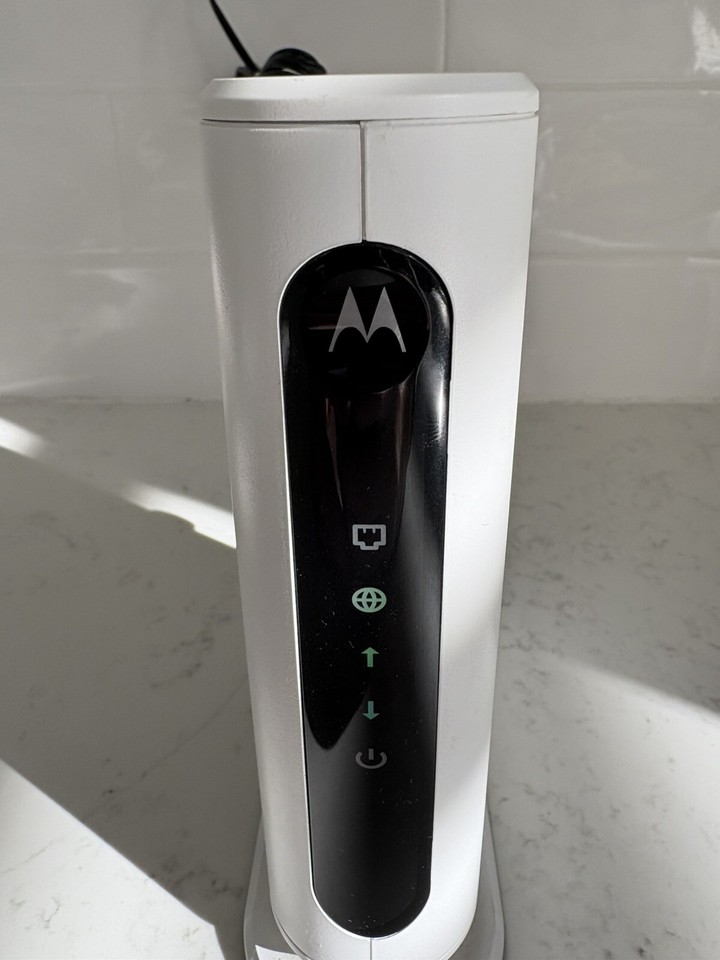 Motorola 16X4 Cable Modem Model MB7420, 686 Mbps New Open Box | eBay