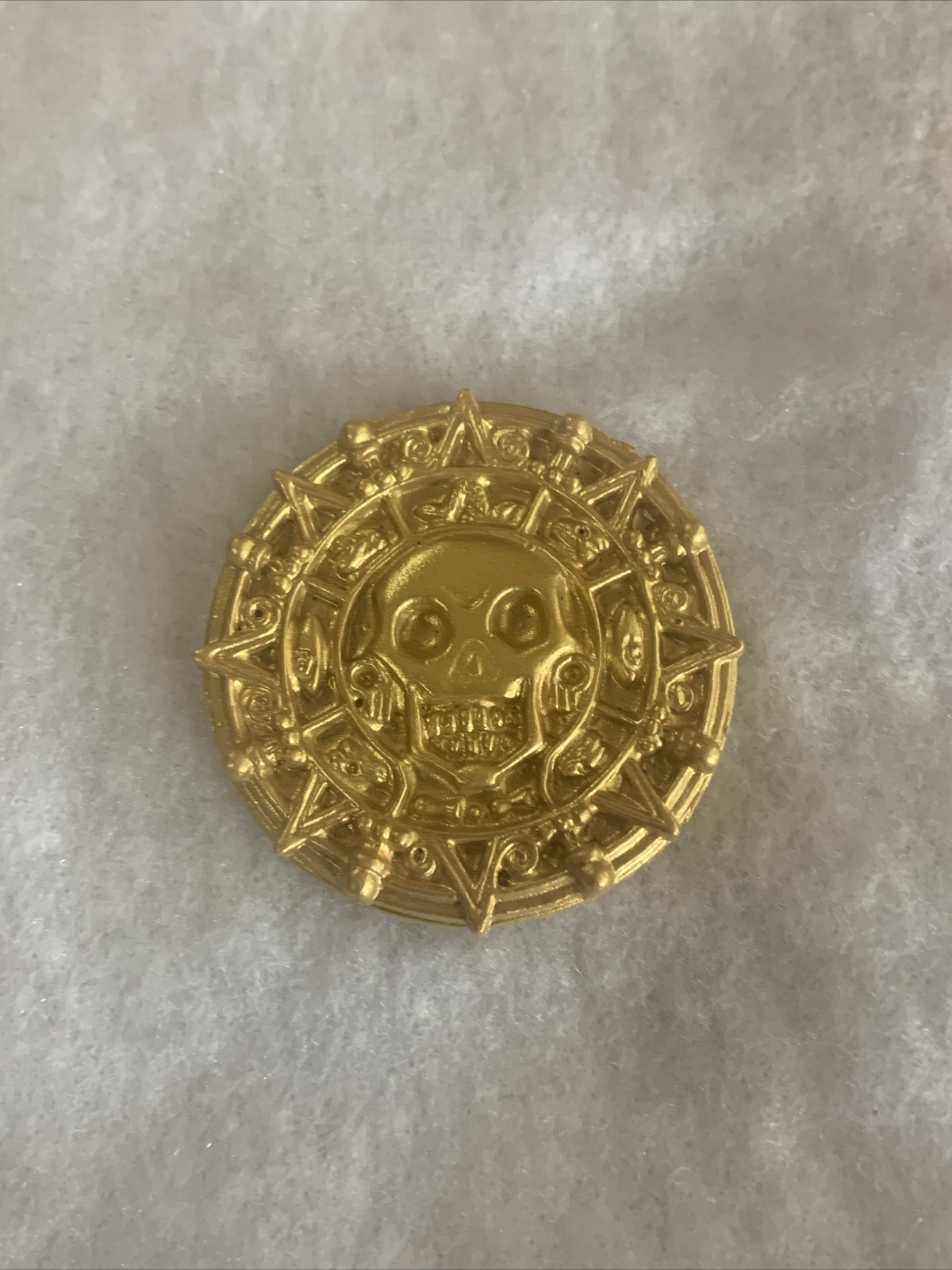 Disney Pirates of the Caribbean Gold Plastic Skull Coin Token Treasure ...