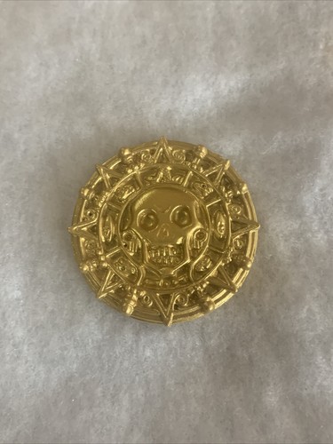 Disney Pirates of the Caribbean Gold Plastic Skull Coin Token Treasure ...