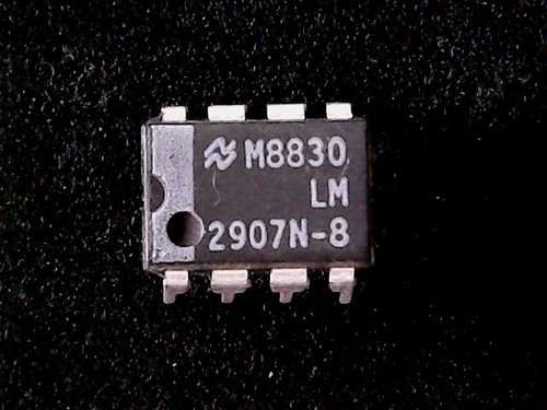 LM2907N-8 - National Semiconductor Frequency / Voltage Converter (DIP-8 ...