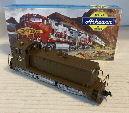 Athearn HO Scale E.J.& E #305 SW Diesel Switchers Untested Sold As Is ...