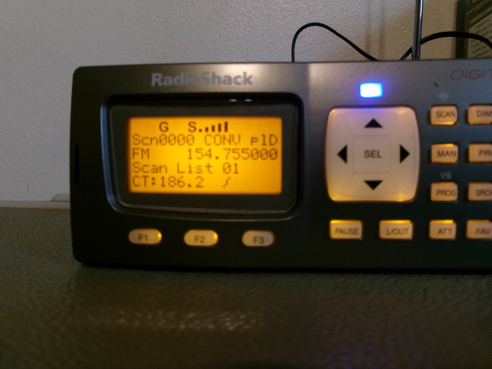 Radio Shack PRO-197 1800 CH. Analog/Digital Police/Fire/EMS Scanner-P25 ...