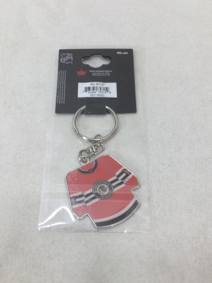 NHL 2025 Winter Classic Keychain Chicago Blackhawks Jersey Logo Vintage ...