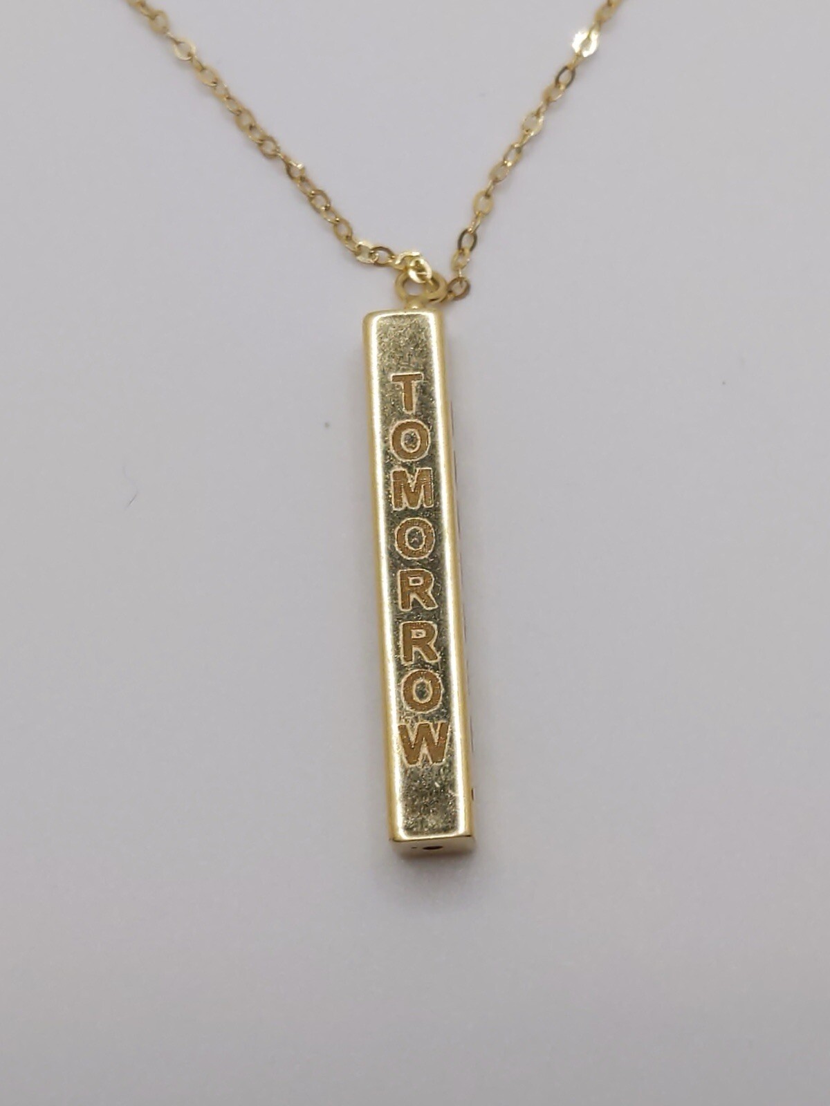 Used 10K Yellow Gold Vertical Bar Script Necklace Wom… - Gem